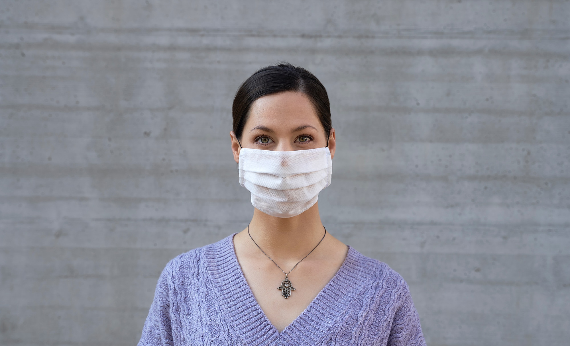 How to Put a Mask on a Face in Photoshop - Tutorial